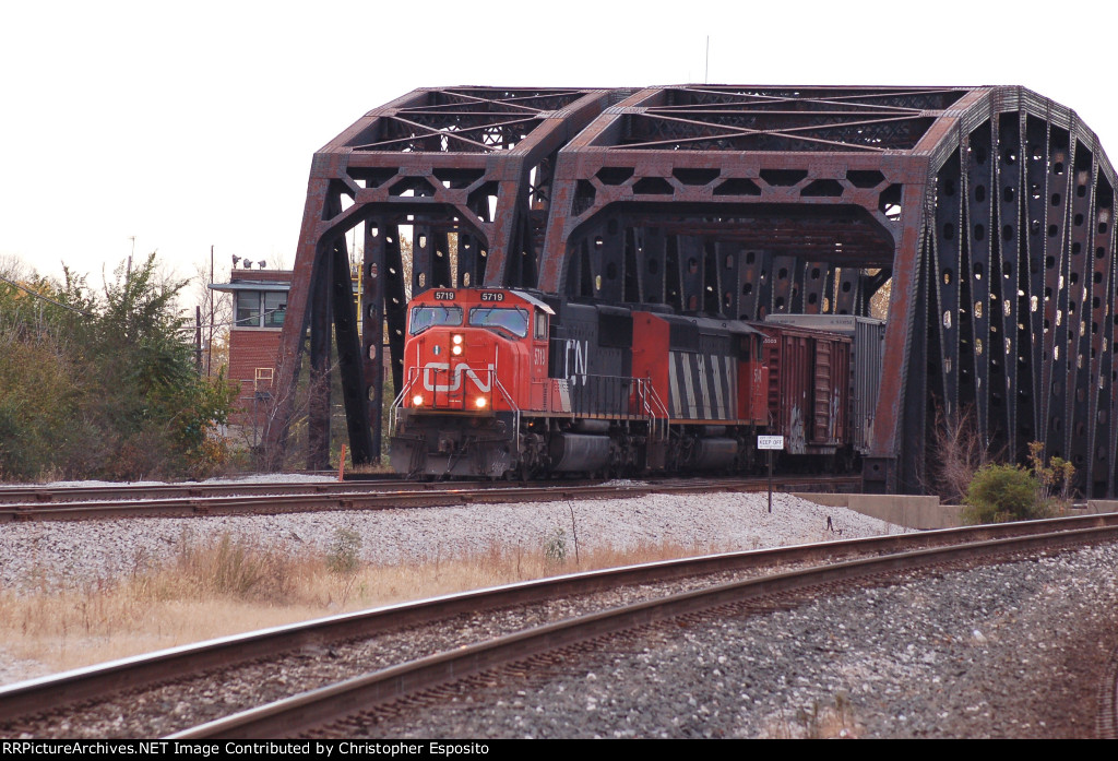 CN SD75I 5719